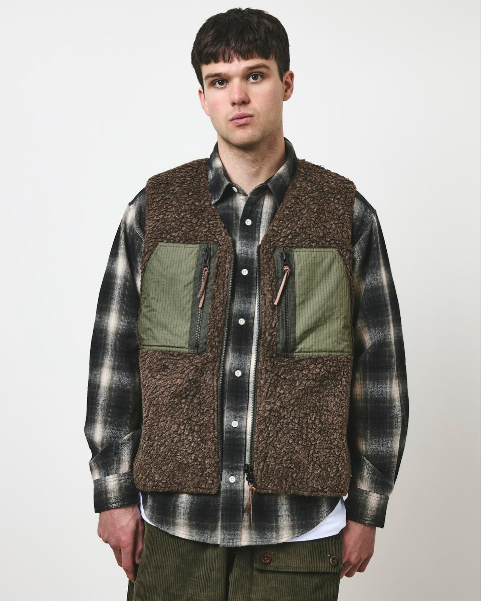 Reversible Mountain Fleece Vest - Earth and Moss | Café Mountain